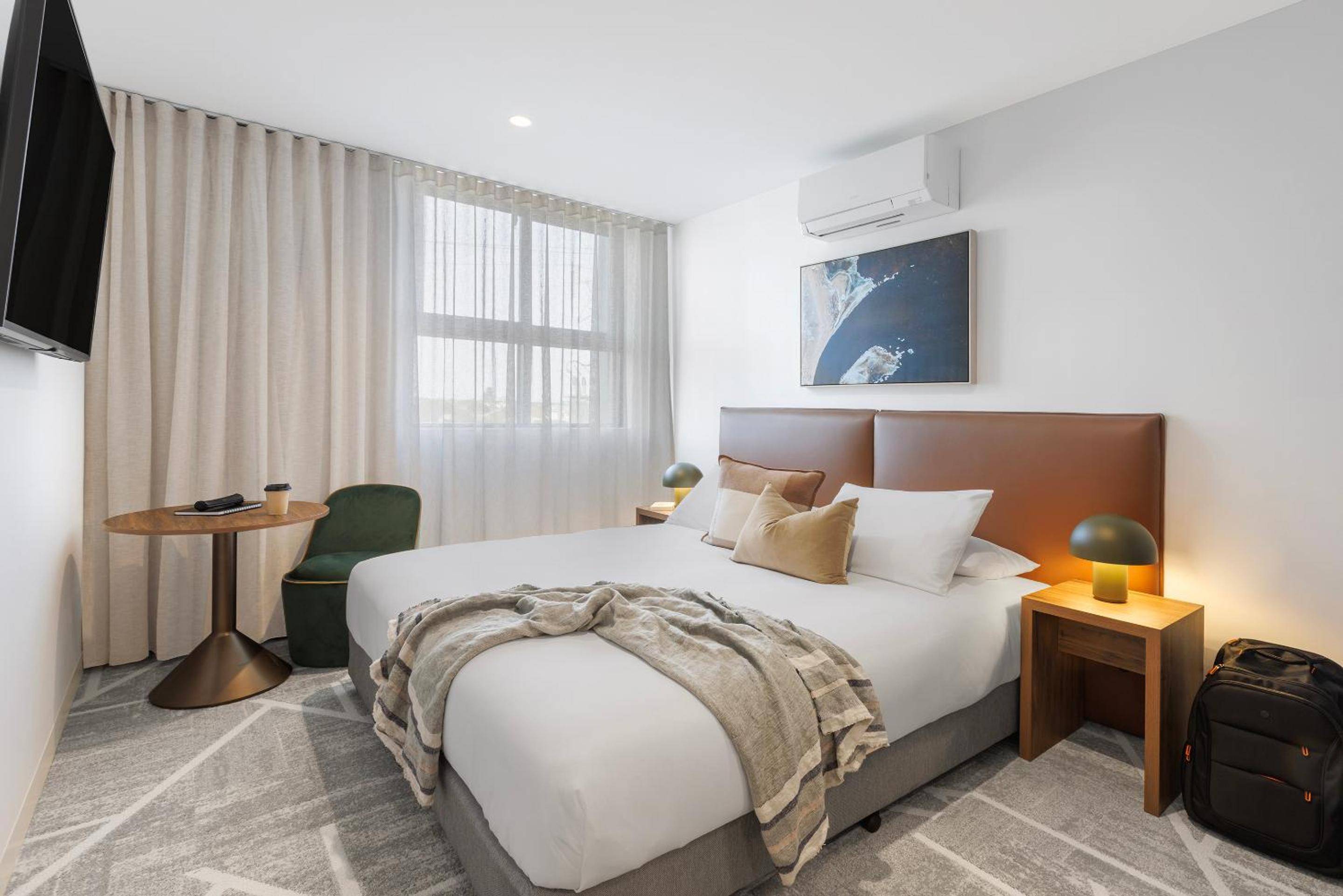 Punthill Sunshine, Sunshine : -31% during the day - Dayuse.sg