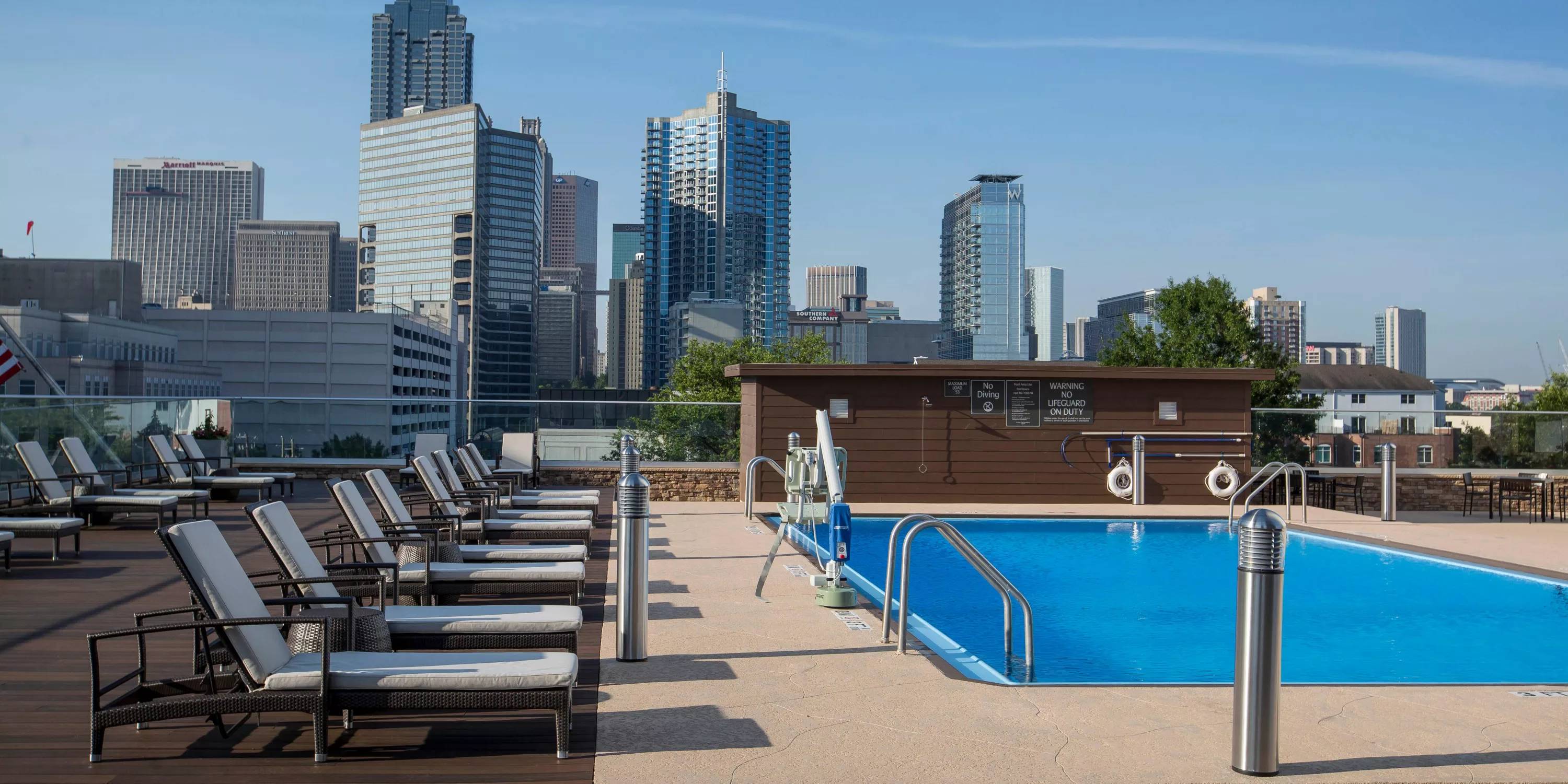 Crowne Plaza Atlanta - Midtown by IHG, SoNo : hotel during the day ...