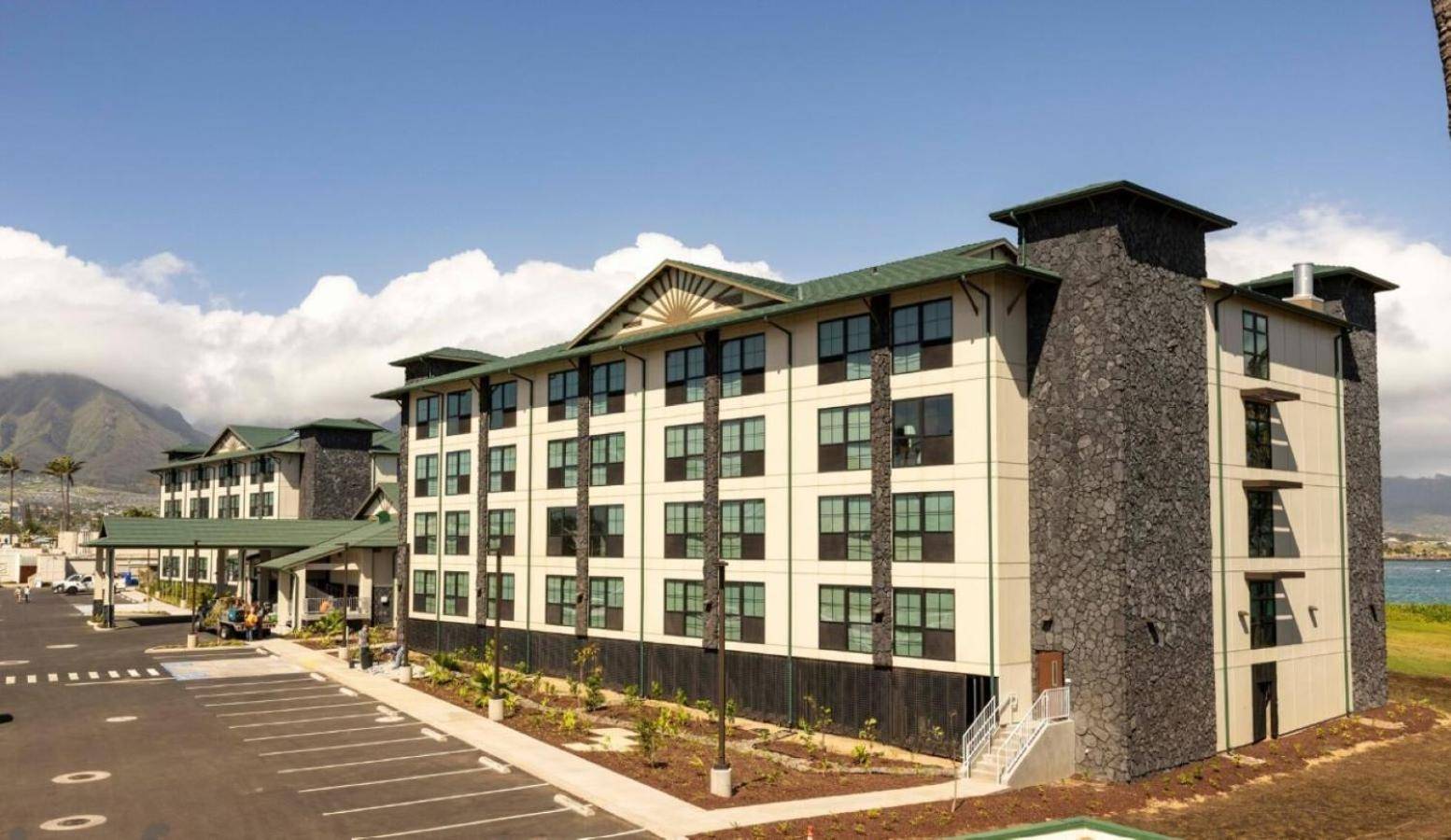 Hampton Inn & Suites Maui North Shore, Kahului : -44% during the day ...