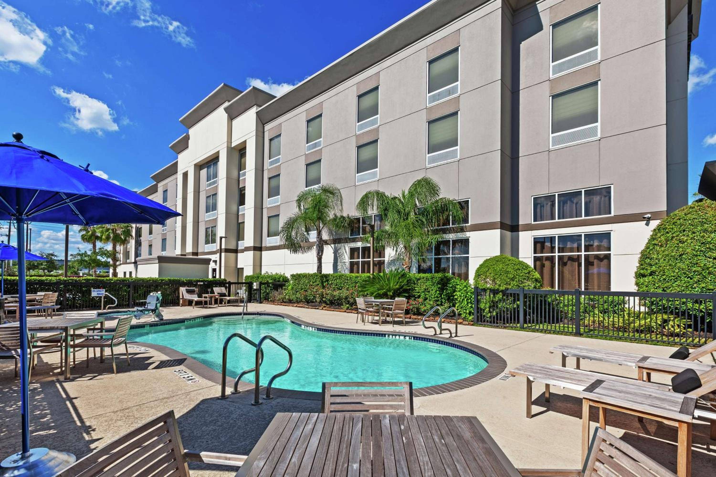 Hampton Inn & Suites Houston-Bush Intercontinental Airport, Iah ...