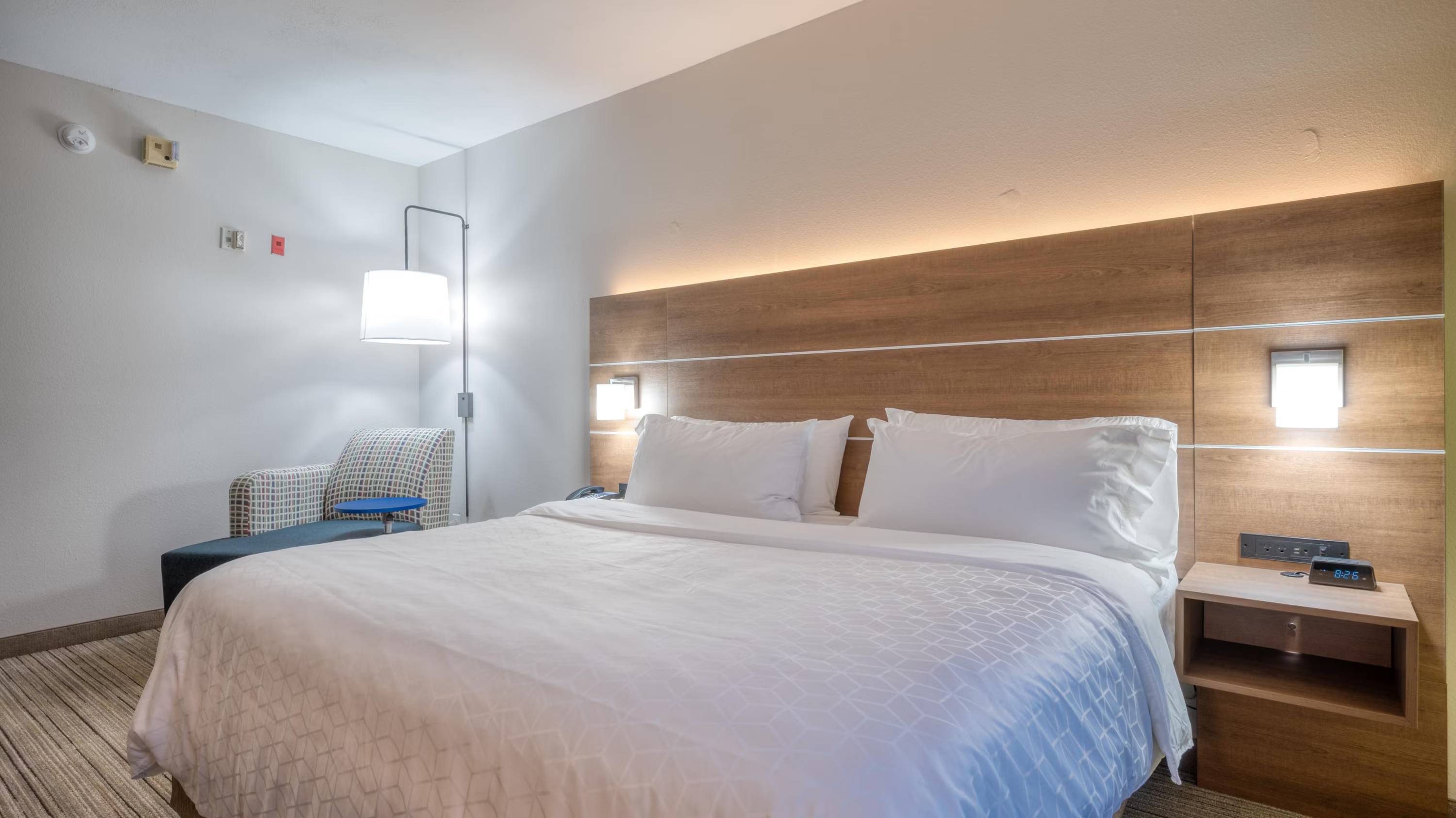 Holiday Inn Express Hotel & Suites Greenville by IHG, Greenville : -59% ...