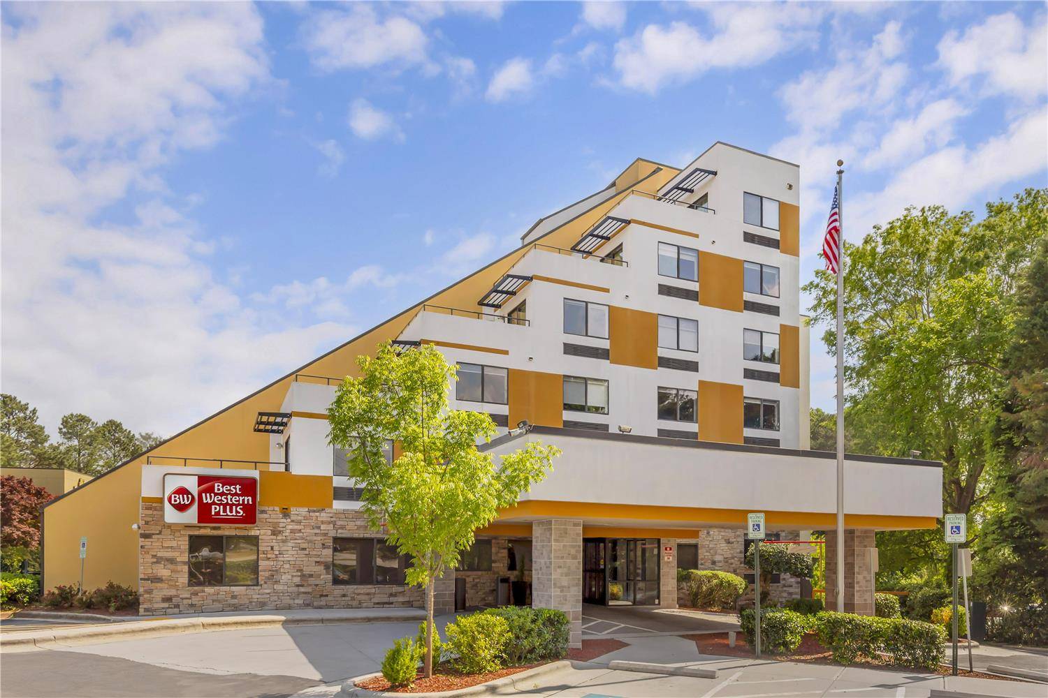 Best Western PLUS RALEIGH CRABTREE VALLEY HOTEL, Northwest Raleigh ...
