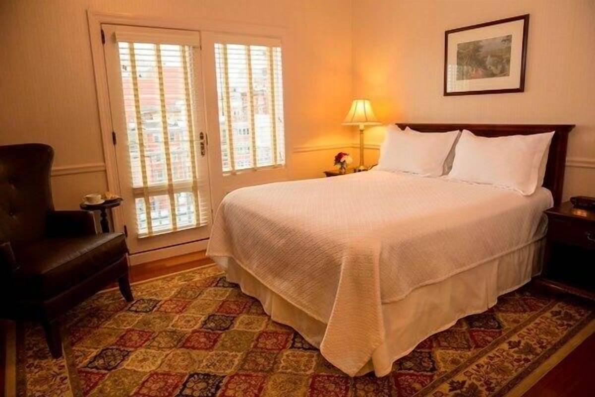 Penn's View Hotel Philadelphia, Center City East : -44% during the day ...