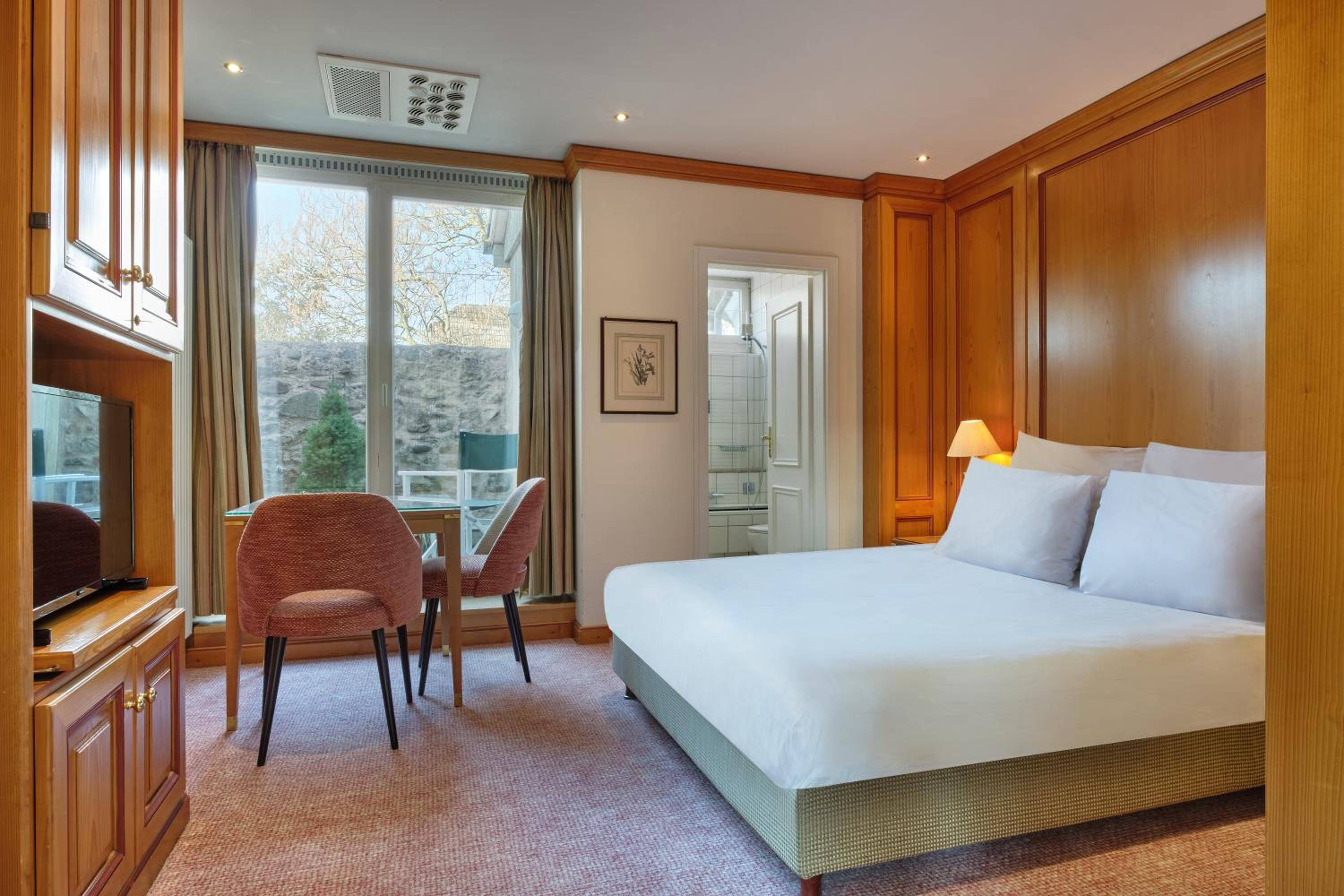 Hôtel & Spa À la Cour d'Alsace by HappyCulture, Obernai : -47% during the day - Dayuse.com