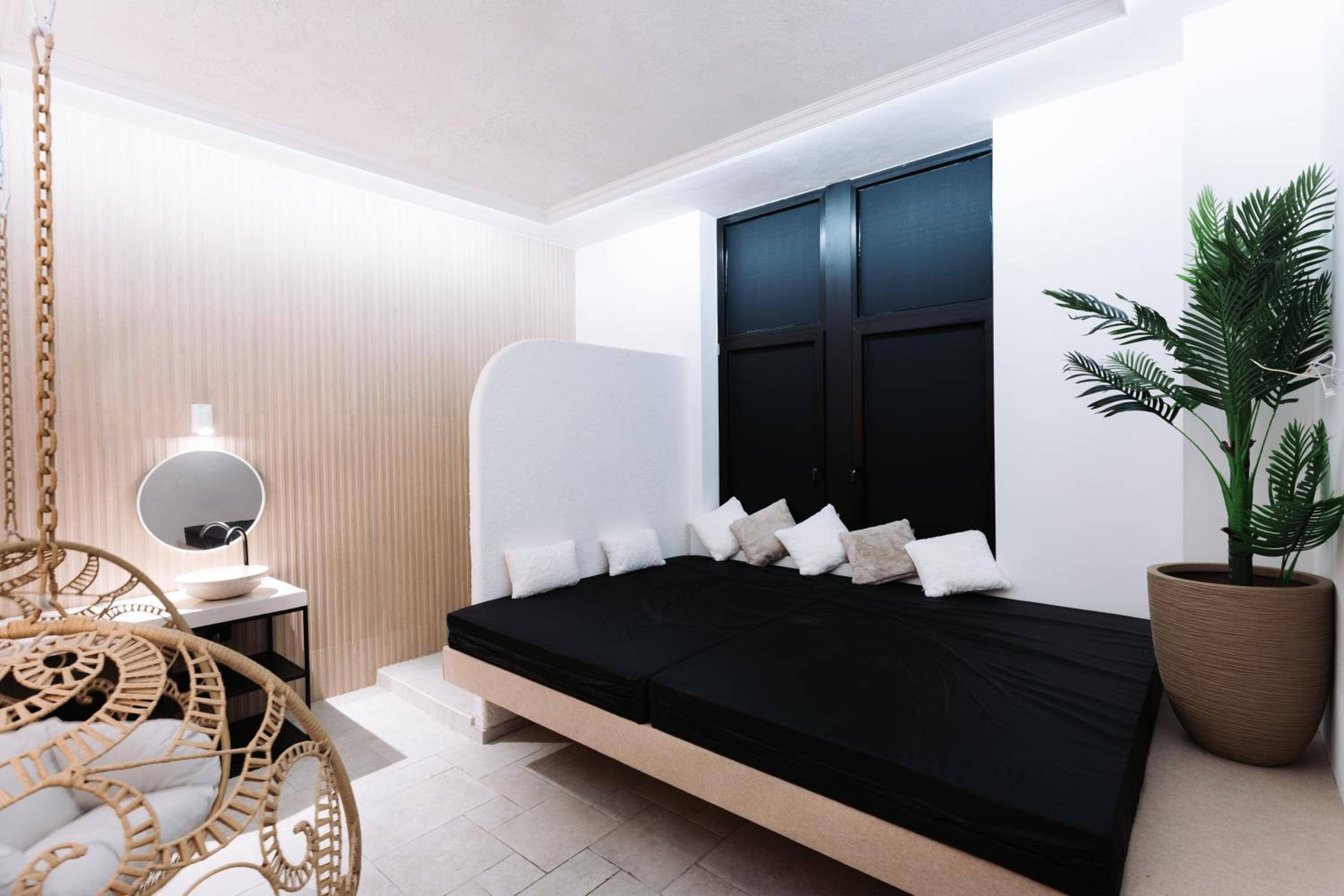 INTENSE, Manage : -47% en journée • Réservation à l'heure l Dayuse.fr