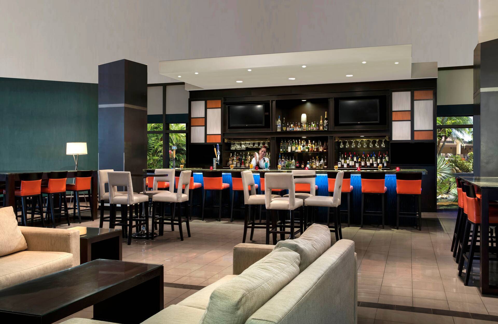 DoubleTree by Hilton Miami Airport & Convention Center, Miami : -40% ...