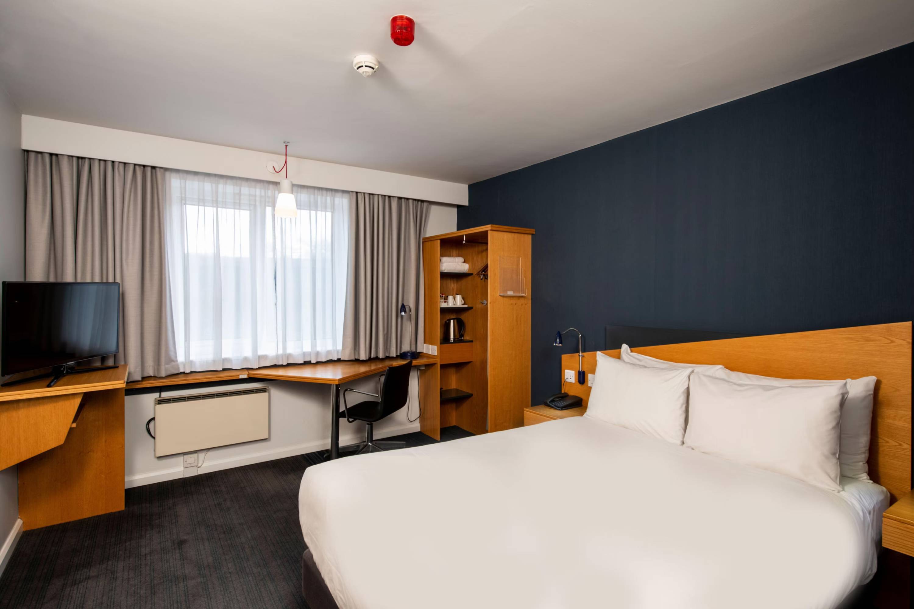 Holiday Inn Express - Birmingham - Oldbury, West Midlands : -17% am Tag ...
