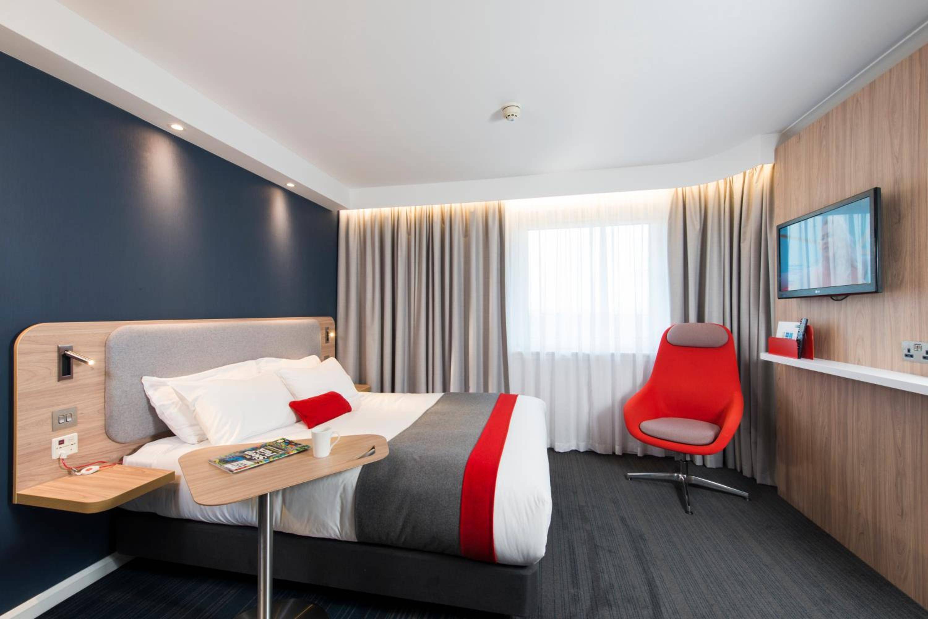 Holiday Inn Express Edinburgh - Leith Waterfront by IHG, Leith : -30% ...