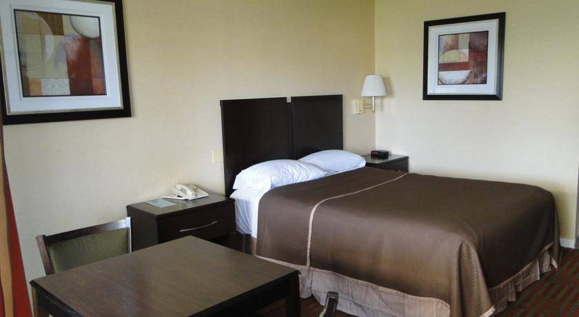 Howard Johnson Express Inn - Rocky Hill, 1760 Silas Deane Hwy, USA ...