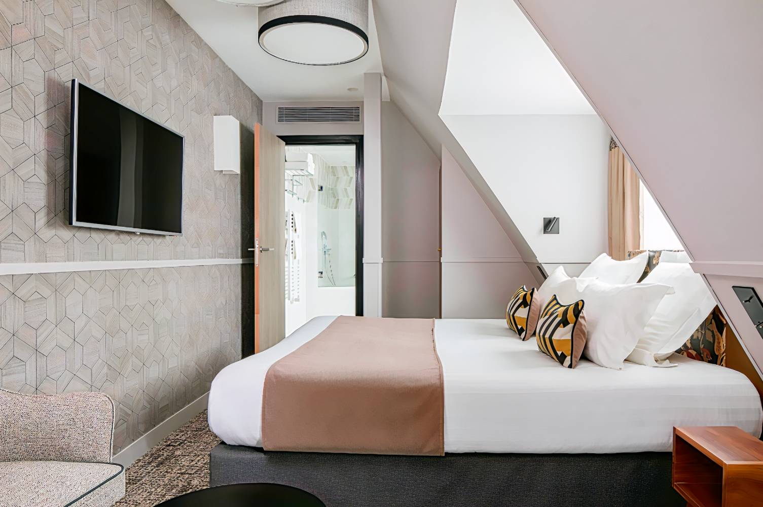 Hôtel Daunou Opéra, Paris 2ème : hotel during the day - Dayuse.co.uk