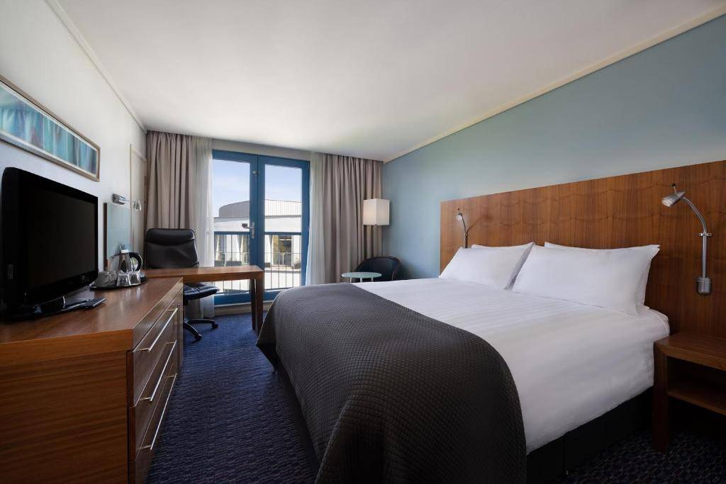 Holiday Inn London Camden Lock, an IHG Hotel, Greater London : -33% ...