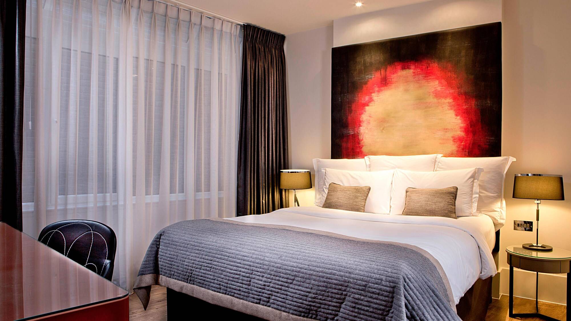 Threadneedles, Autograph Collection, Greater London : -44% during the ...