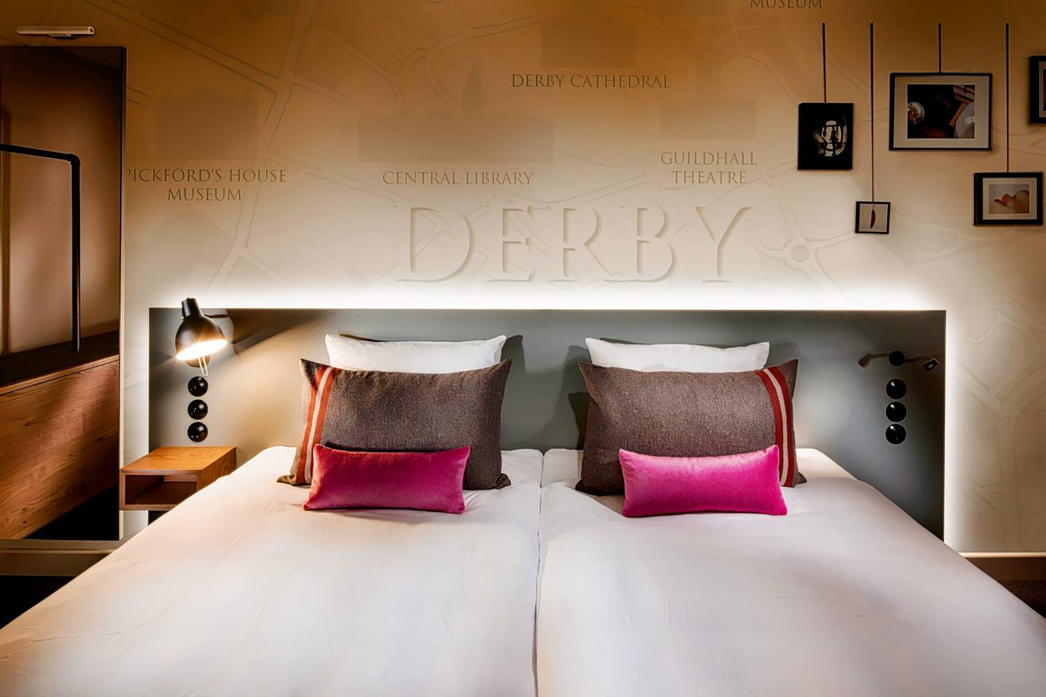 Pentahotel Derby, Derby : hotel during the day - Dayuse.sg