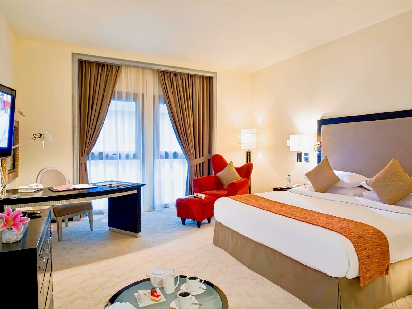 Mercure Gold Hotel Al Mina Road Dubai, Dubai : -82% during the day ...