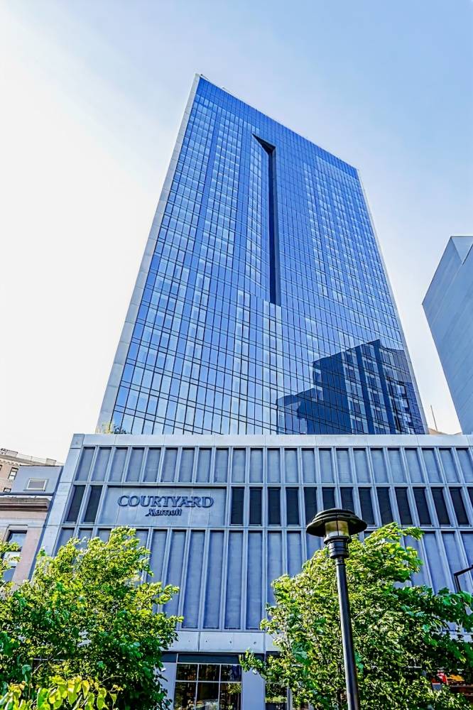 Courtyard Long Island City/New York Manhattan View, NY : -53% during ...