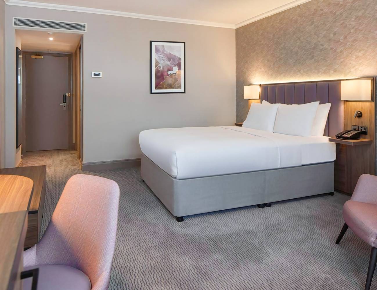 DoubleTree by Hilton Dartford Bridge, Kent : -13% during the day ...