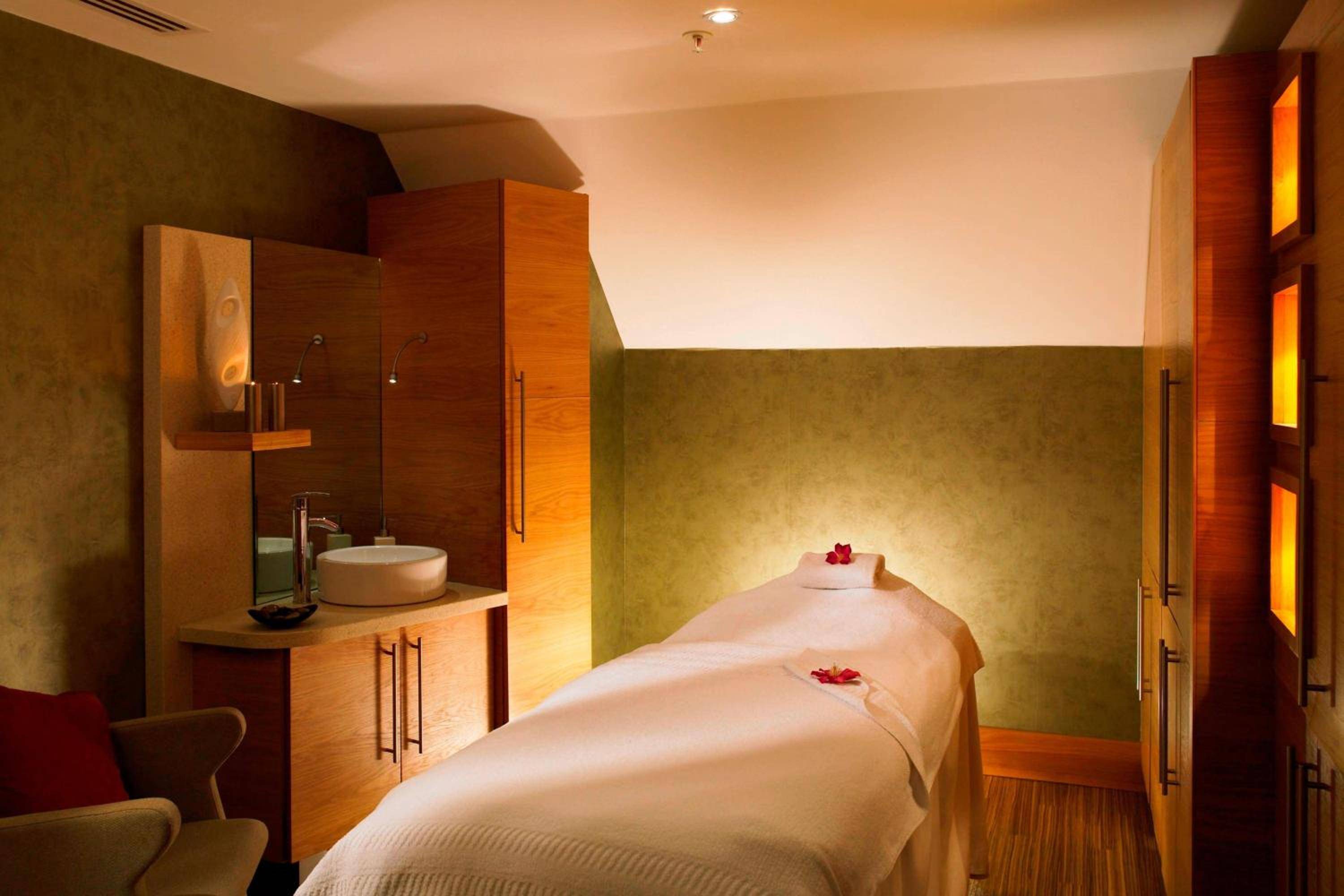 Forest of Arden Hotel & Country Club, Meriden : -21% during the day ...