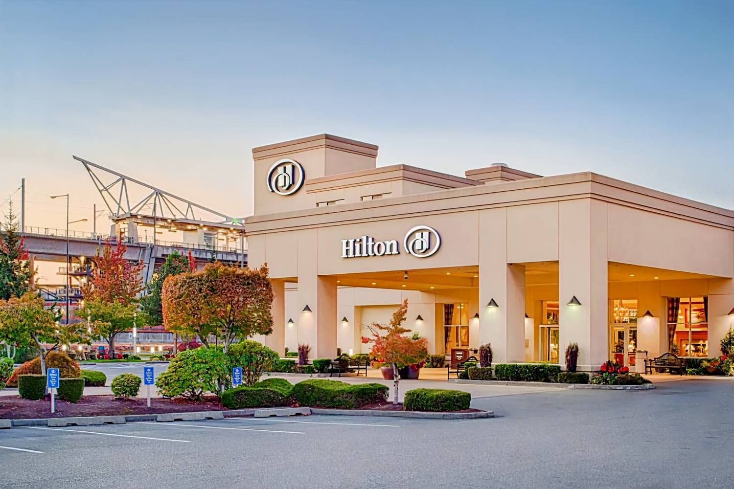 Hilton Seattle Airport & Conference Center, Seattle : -44% during the ...